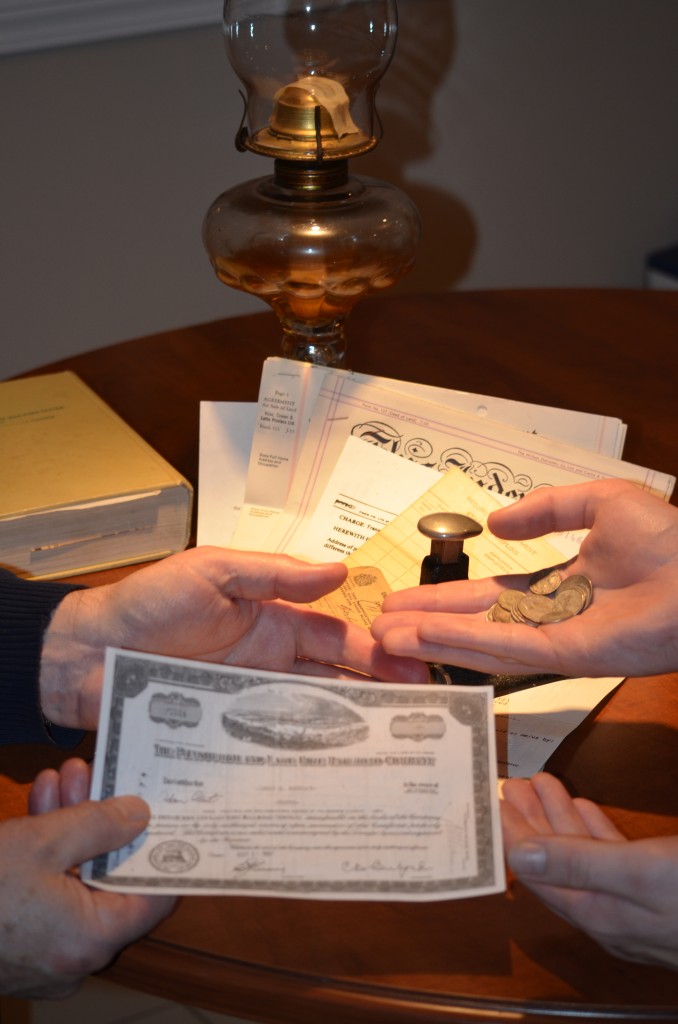 Reading and Interpreting Pictures Supports Reading Comprehension